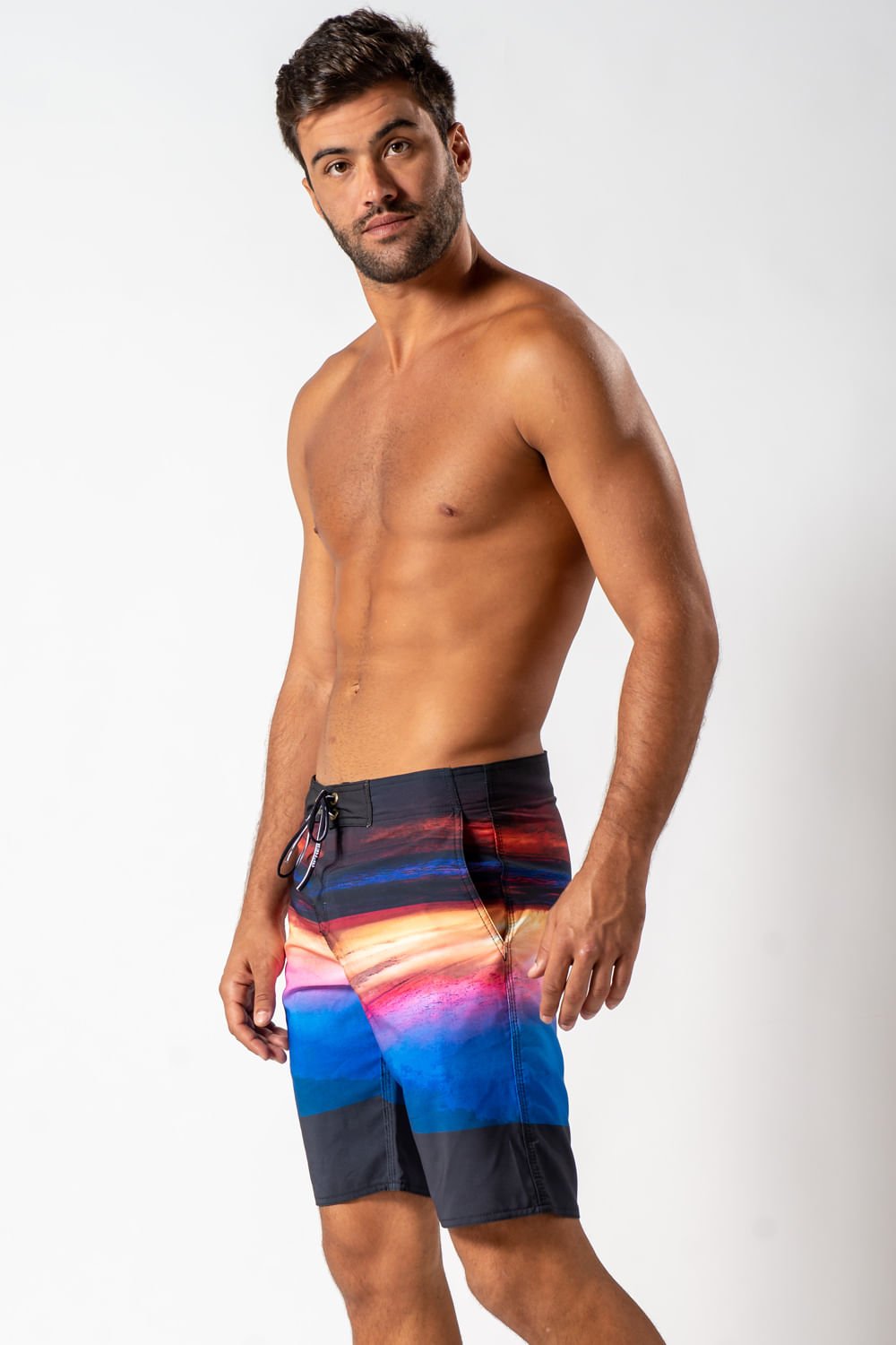 Bermuda Pôr do Sol estampado Multicores