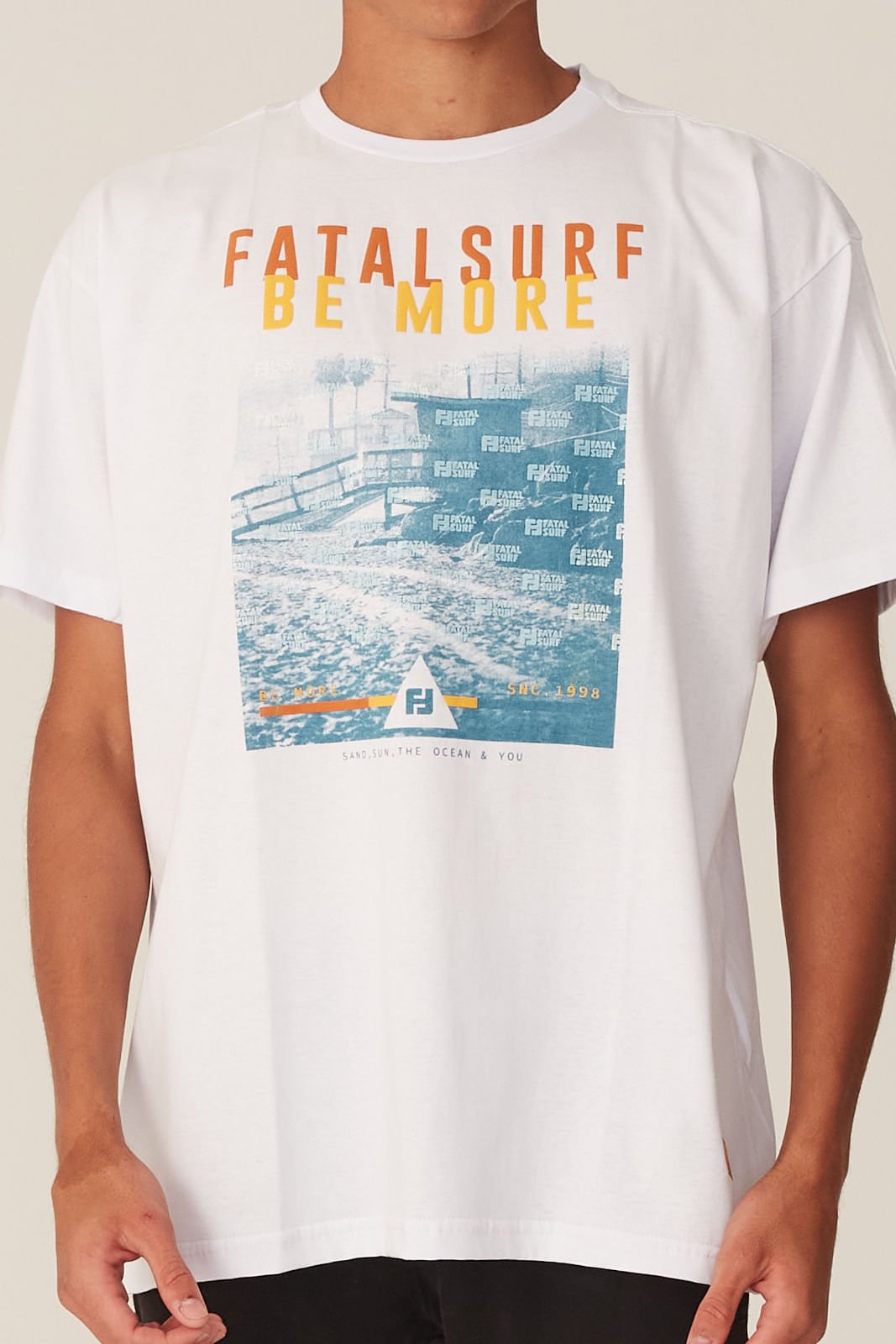 Camiseta Fatal Plus Size Estampada Off White