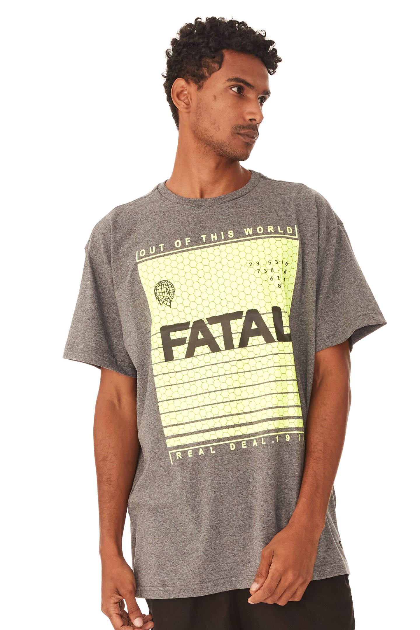 Camiseta Fatal Plus Size Estampada Grafite Mescla Cinza