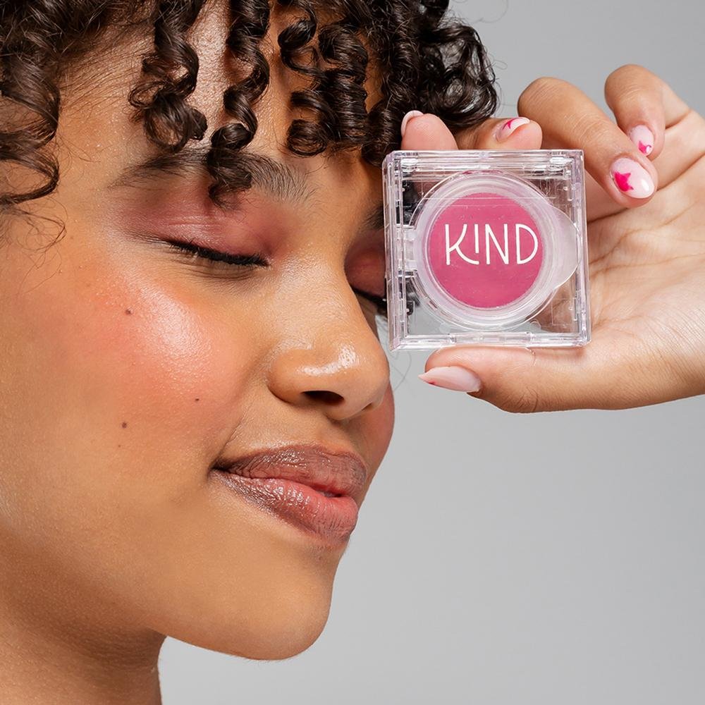 Kind Beauty Blush Cremoso 3 em 1 Romance FPS 15 FPUVA 5 5g Romance