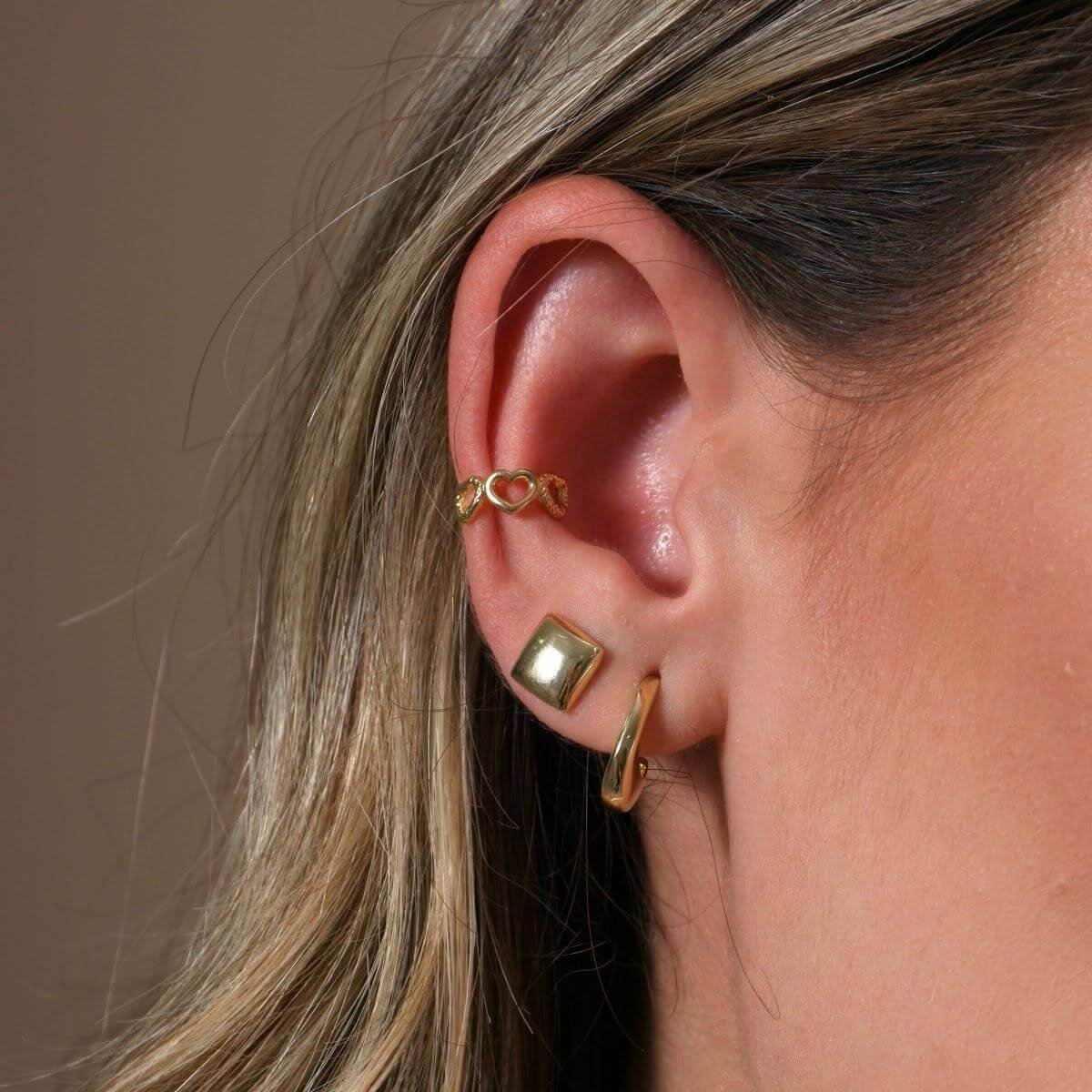 Argola Folheado a Ouro 18k Aro Oval Ondulado P Dourado