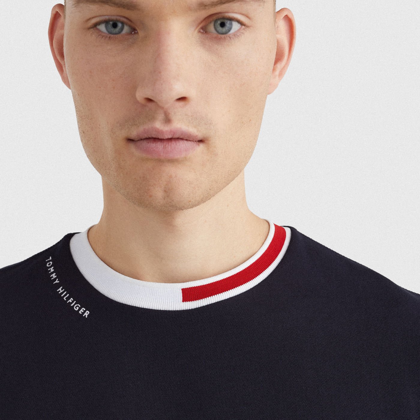 Moletom Detalhe Colarinho Azul