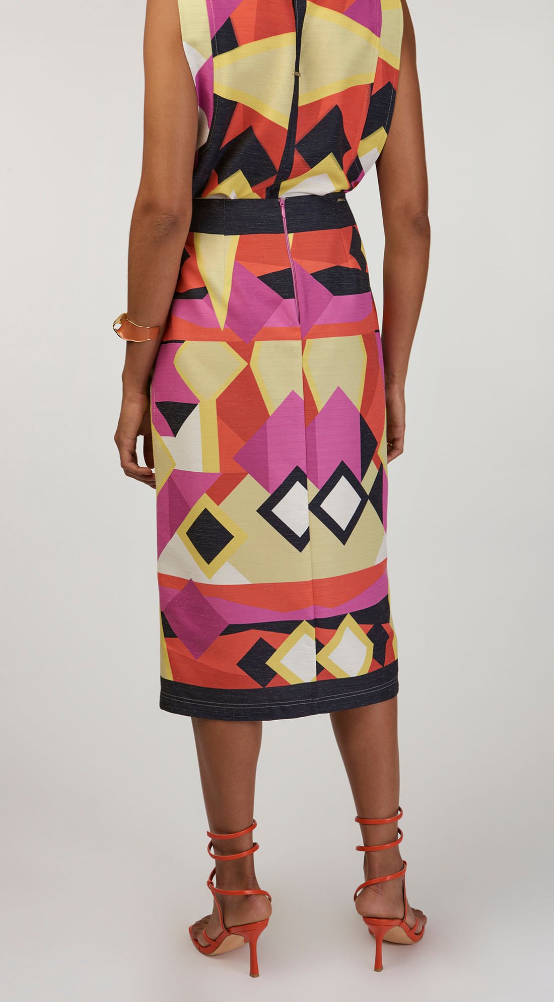Saia Maria.Valentina Midi Lápis Com Botão Pink Multicores