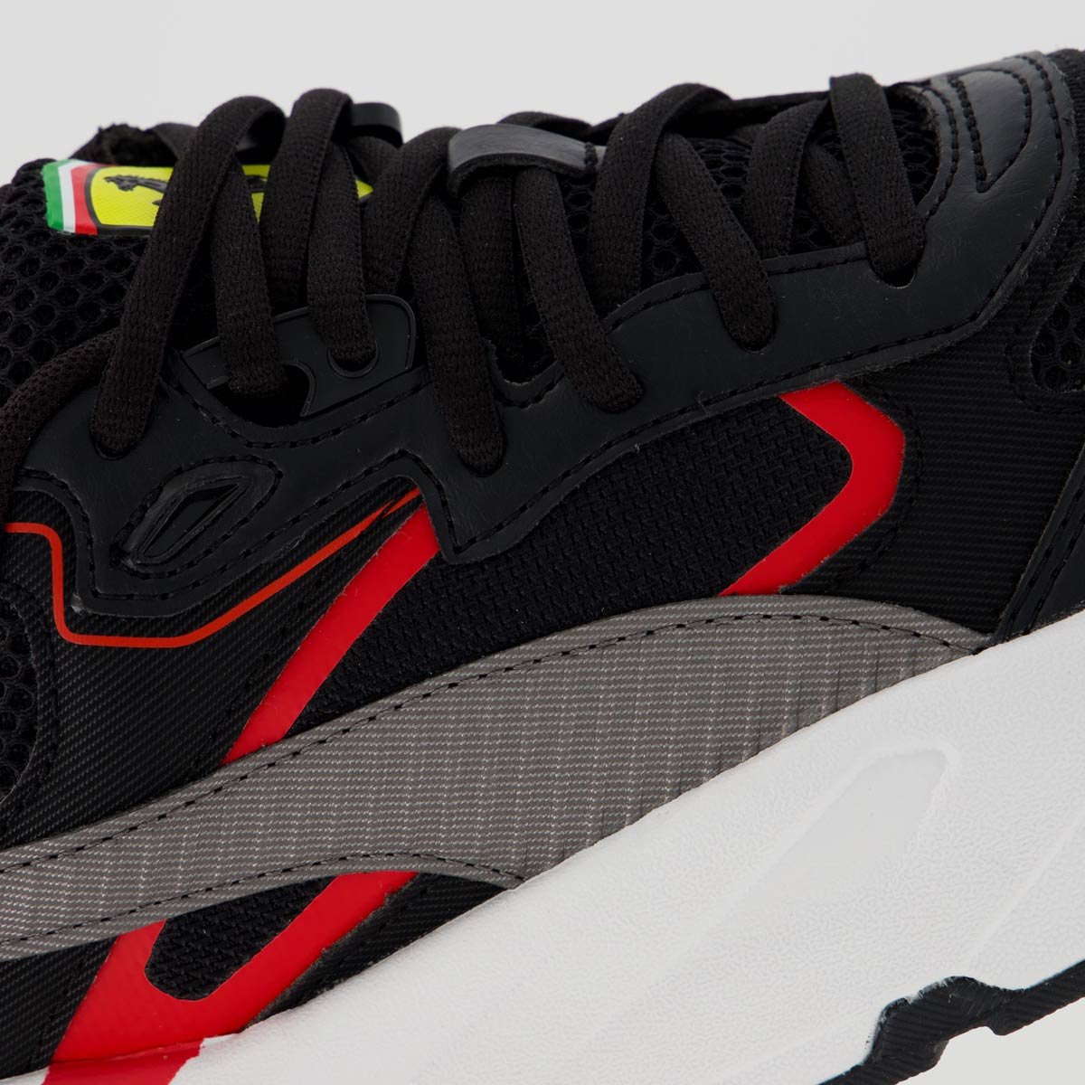 Tênis Puma Scuderia Ferrari Trinity Preto e Vermelho Vermelho