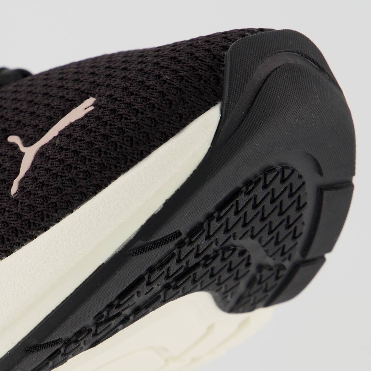 Tênis Puma X-Cell Nova FS Ultra Feminino Preto Preto