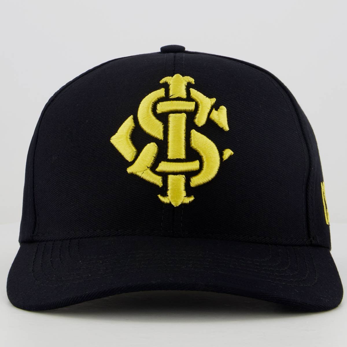 Boné Internacinal Retrô Preto e Dourado Preto/Dourado