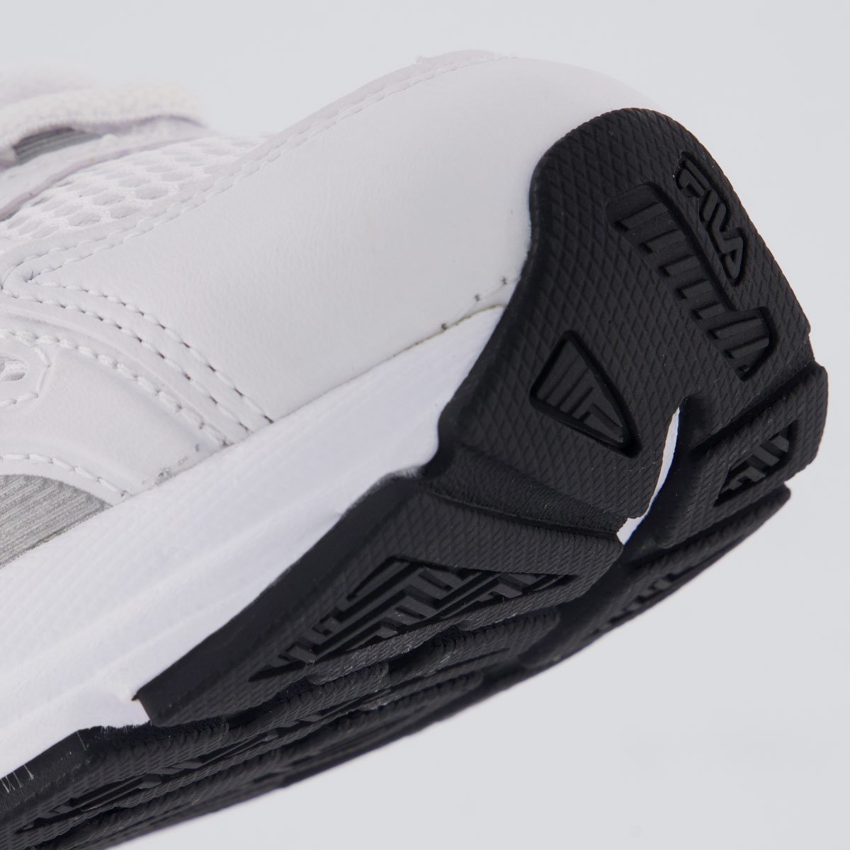 Tênis Fila Runner 2K Feminino Branco e Preto Branco/Preto