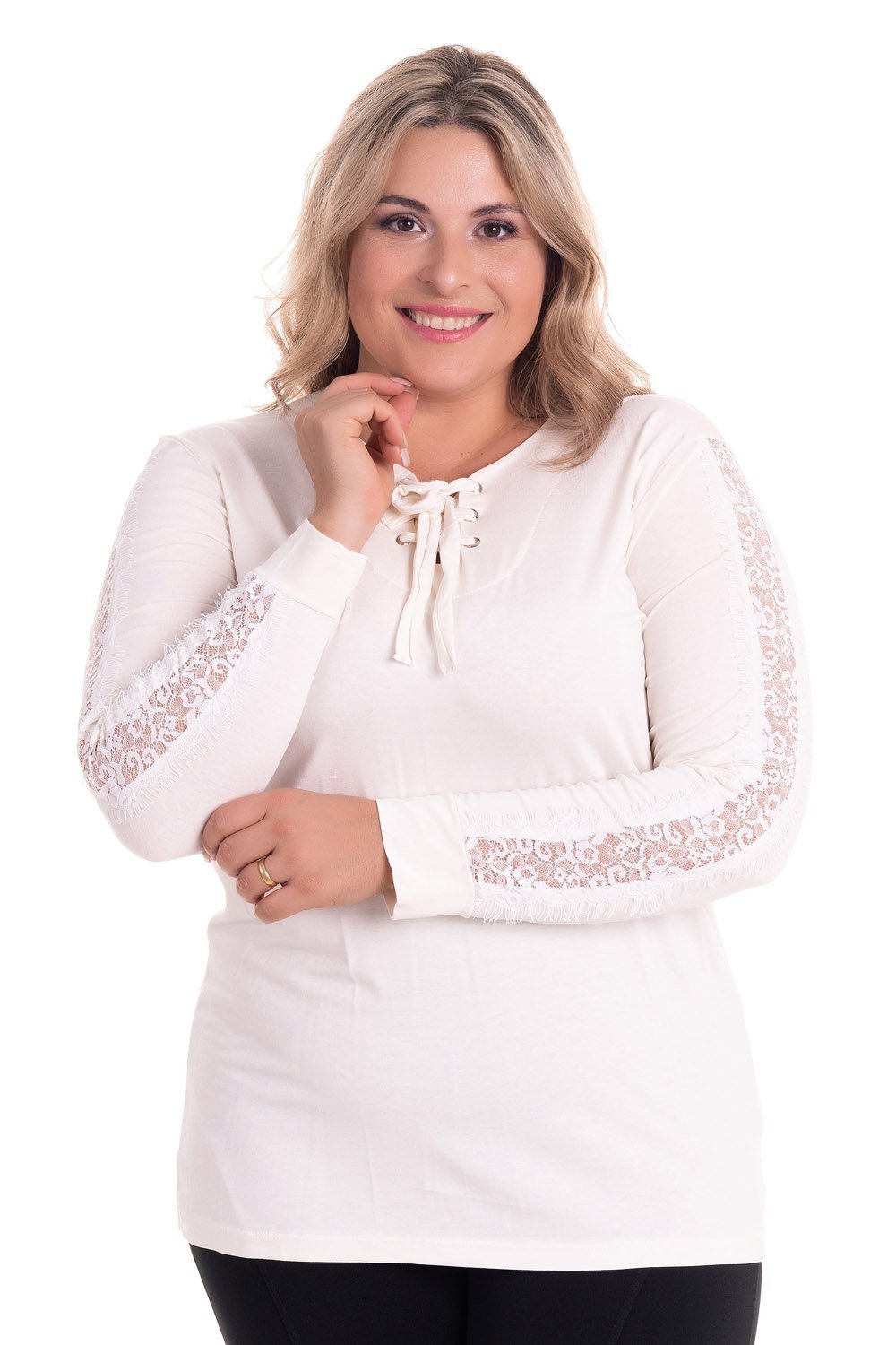 Blusa Manga Longa Feminina Renda Mangas Ilhós Decote - Serena Bege