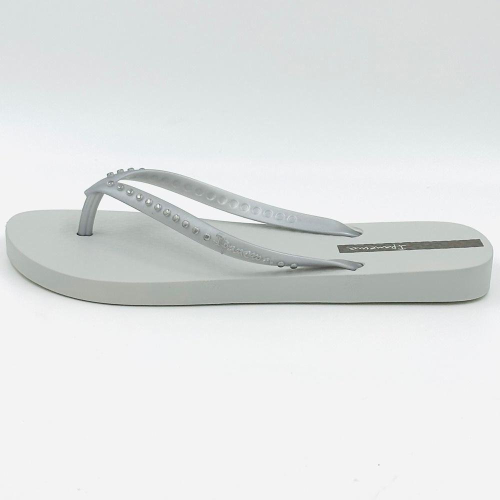 Chinelo Ipanema Essence Tira Fina Feminino Cinza/Prata