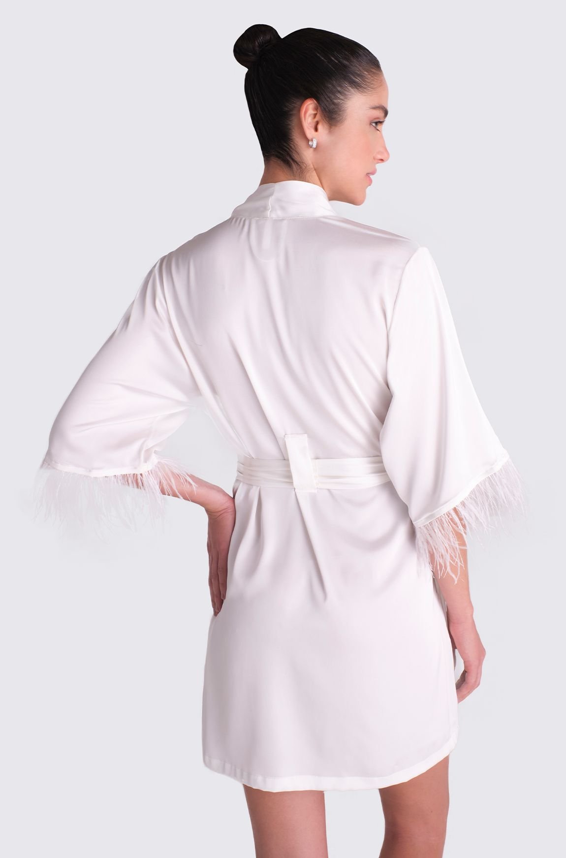 Robe Curto Cetim Daysa Branco