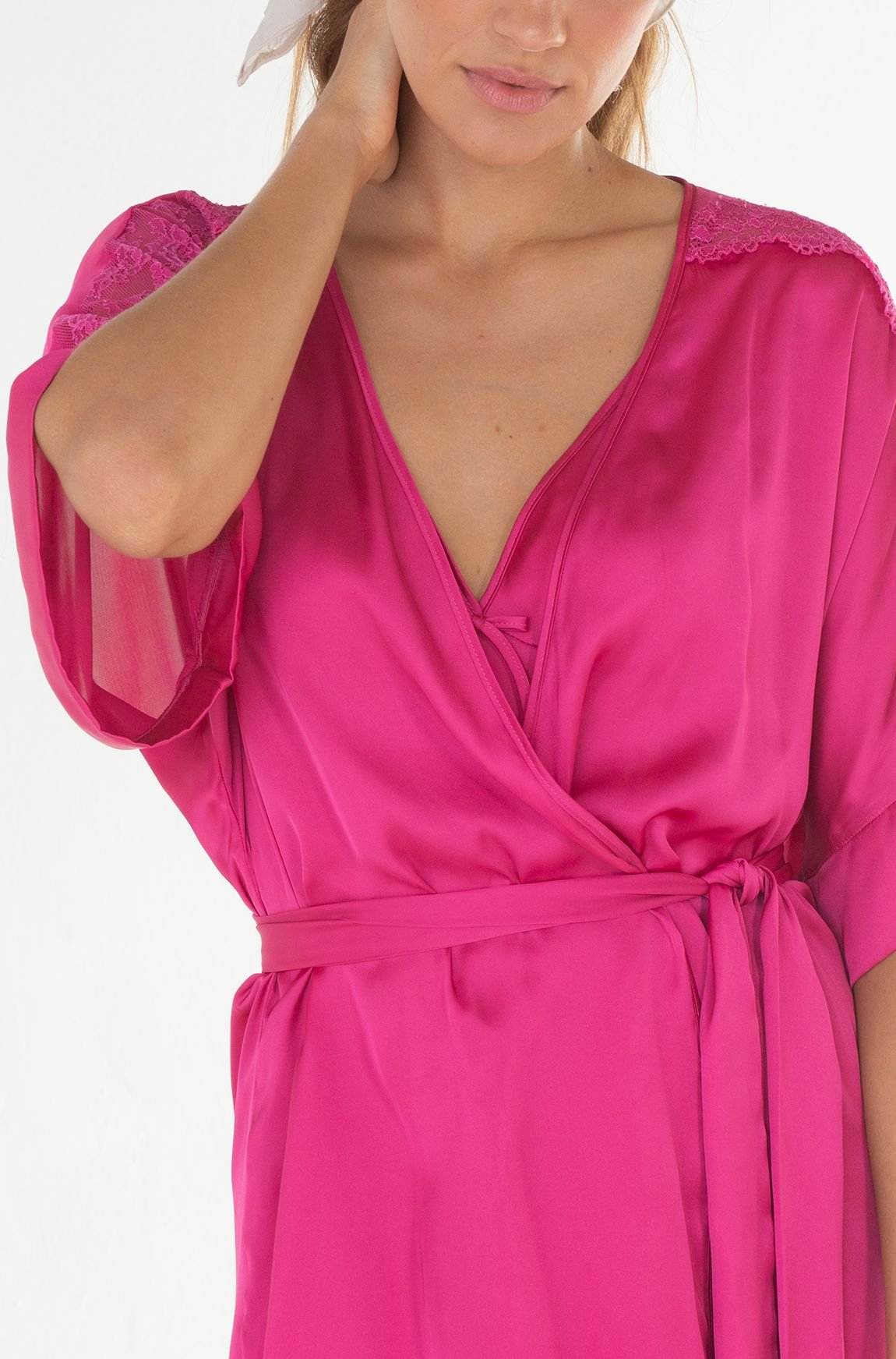 Robe Curto Cetim Montreal Rosa
