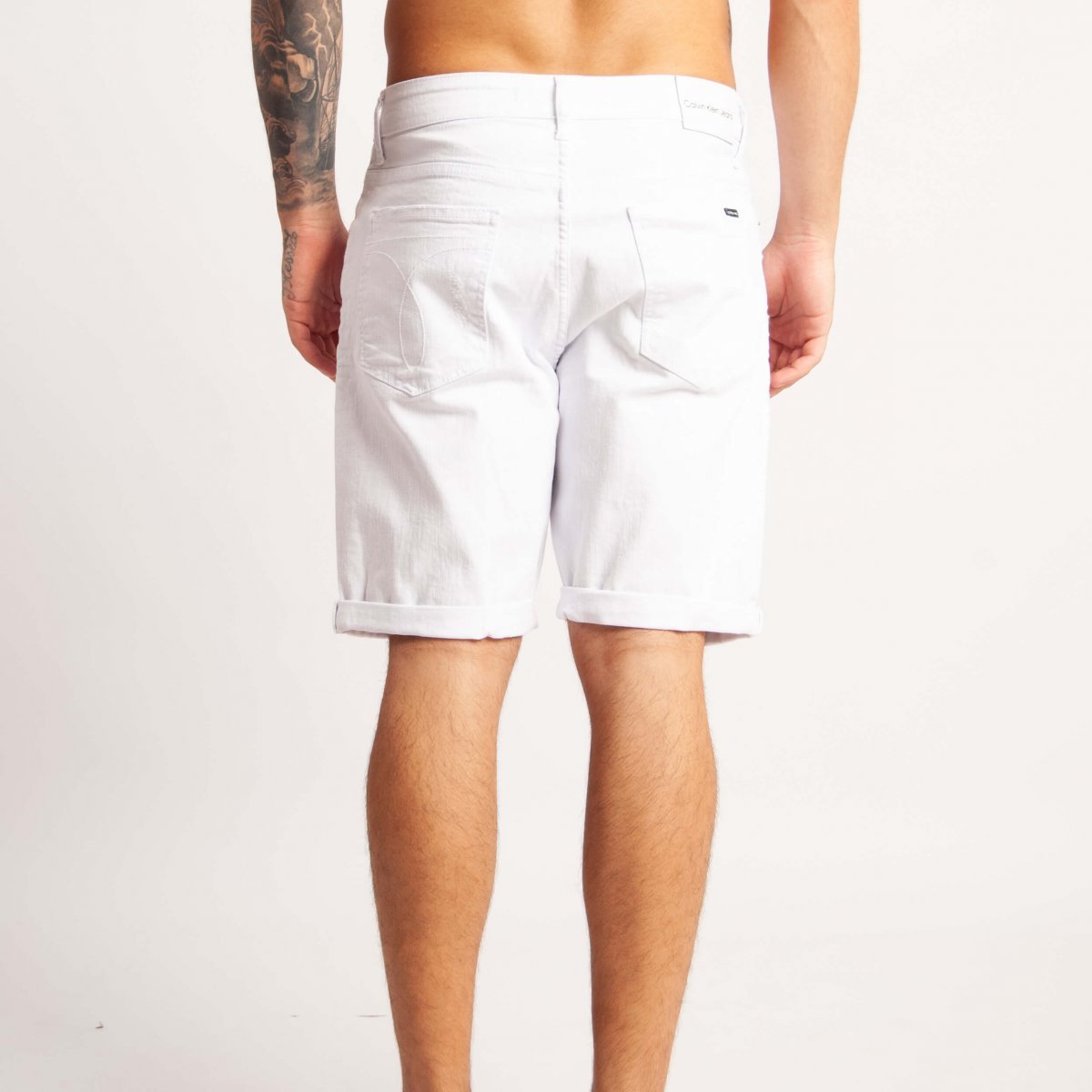 Bermuda Jeans Calvin Klein Jeans Puídos 5 Pockets Branco