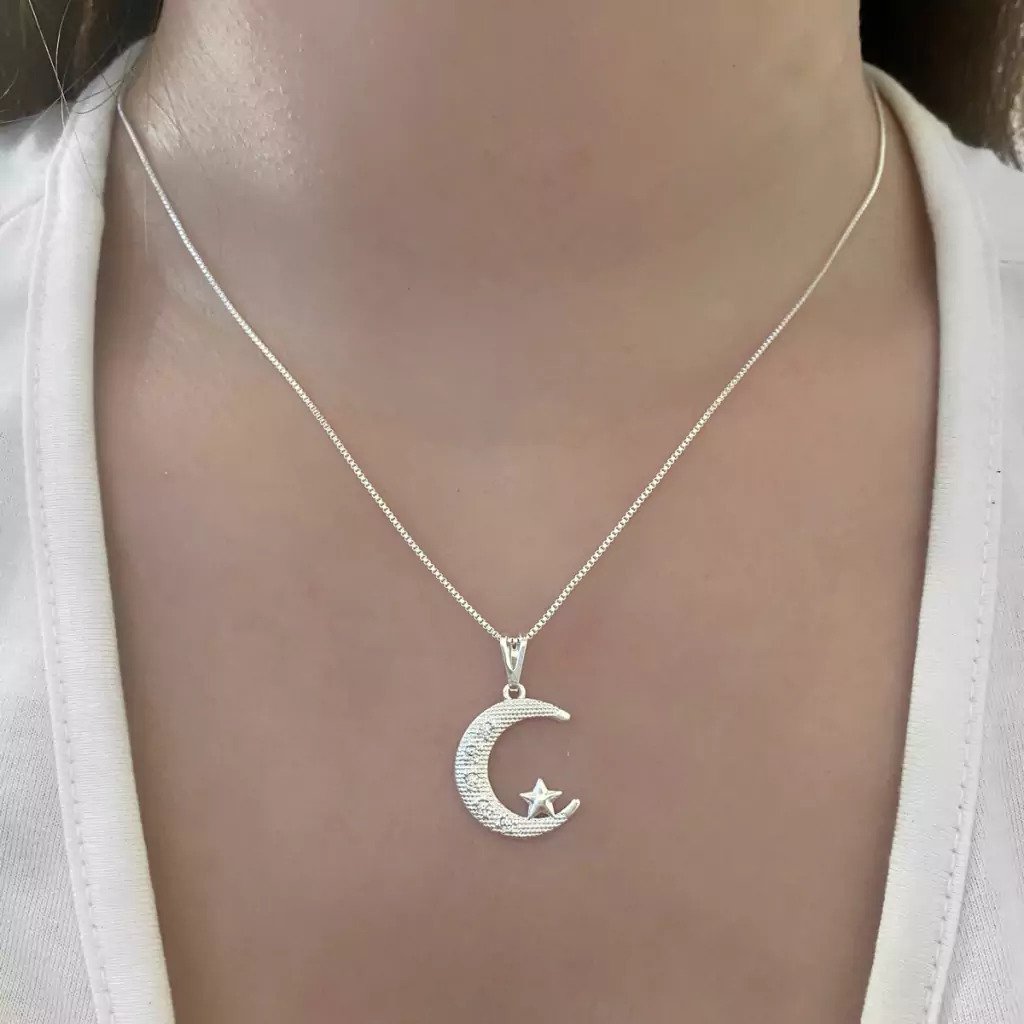 Colar Lua com Zirconia e Estrela Lisa Banhado a Prata Semijoia Prata
