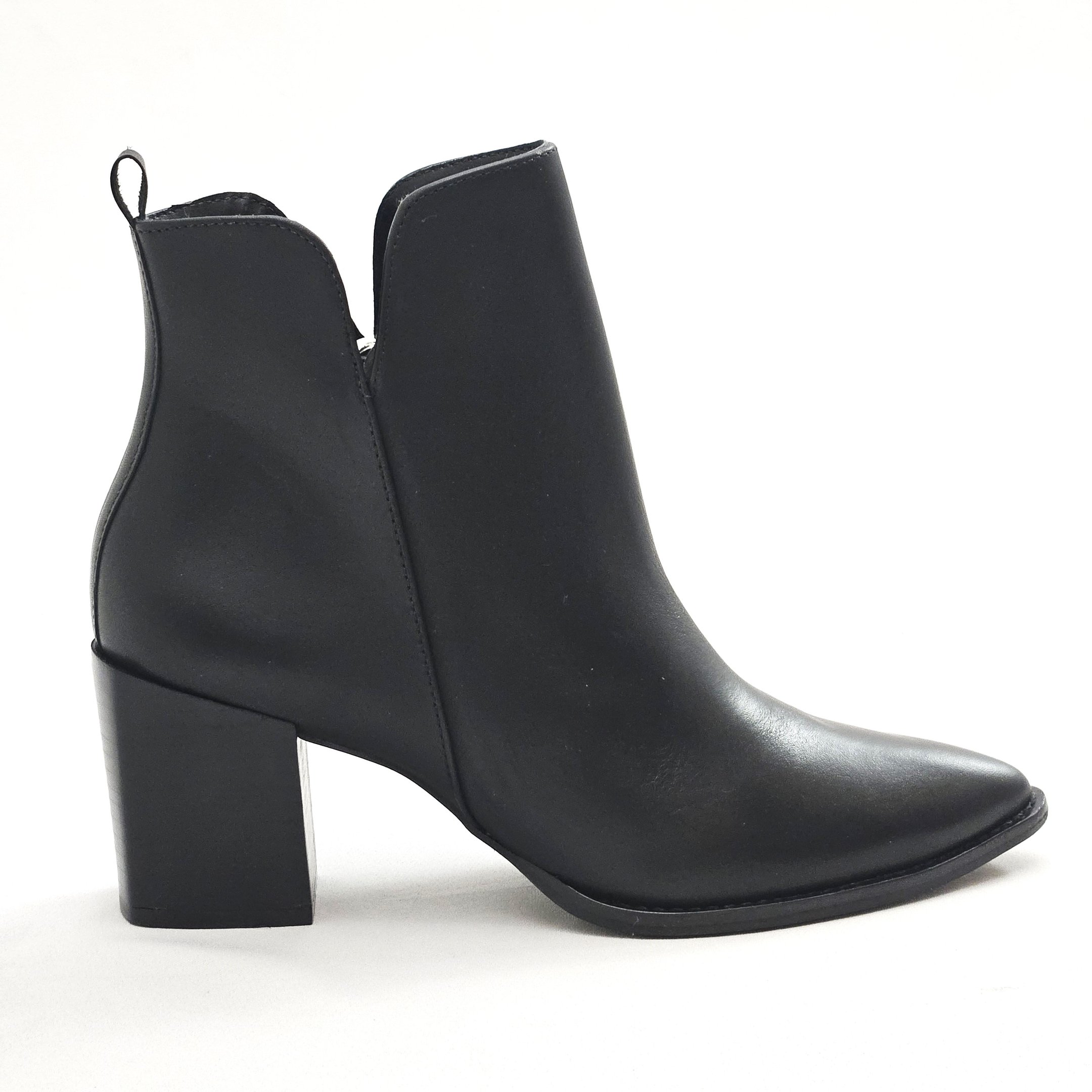 Bota Feminina Lia Line Bico Fino Salto Bloco Couro - Preto Preto