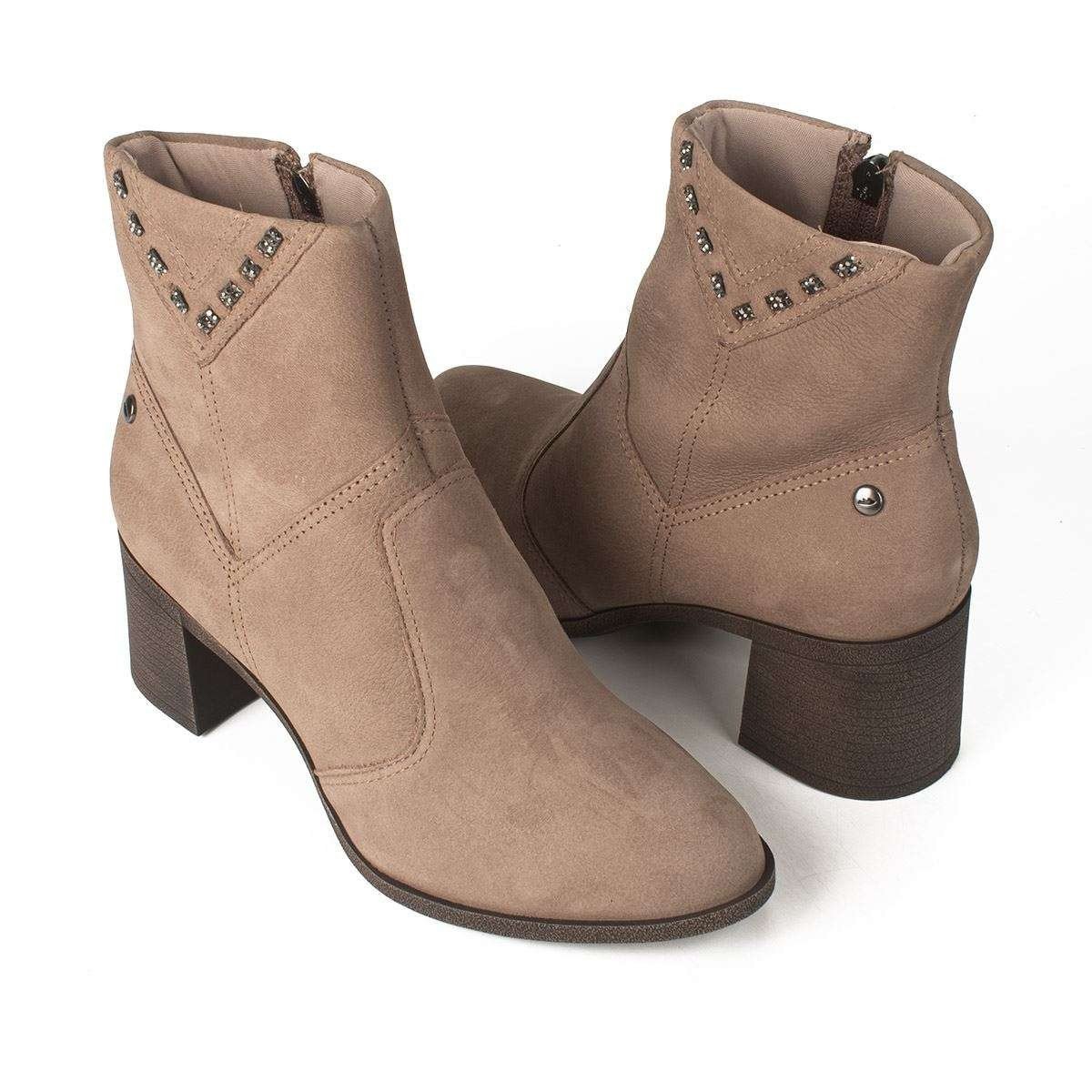 Bota Dakota Cano Curto de Couro - Feminina Bege