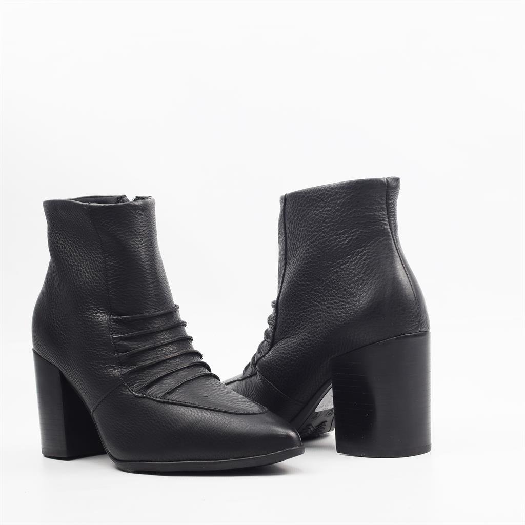 Bota Cano Baixo Salto Bloco Preto