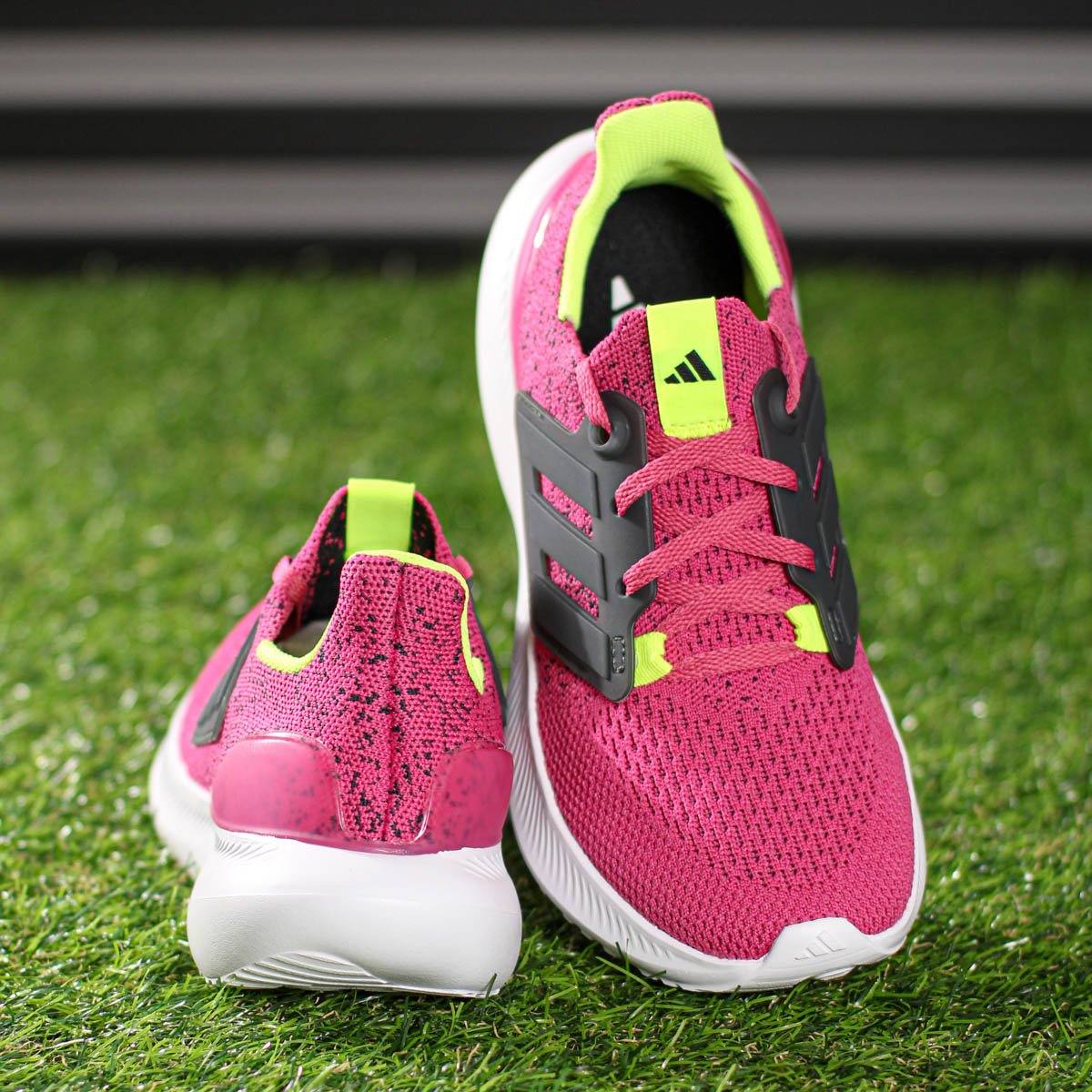 Tenis Adidas Acelera Rosa Cinza e Verde - Feminino Rosa
