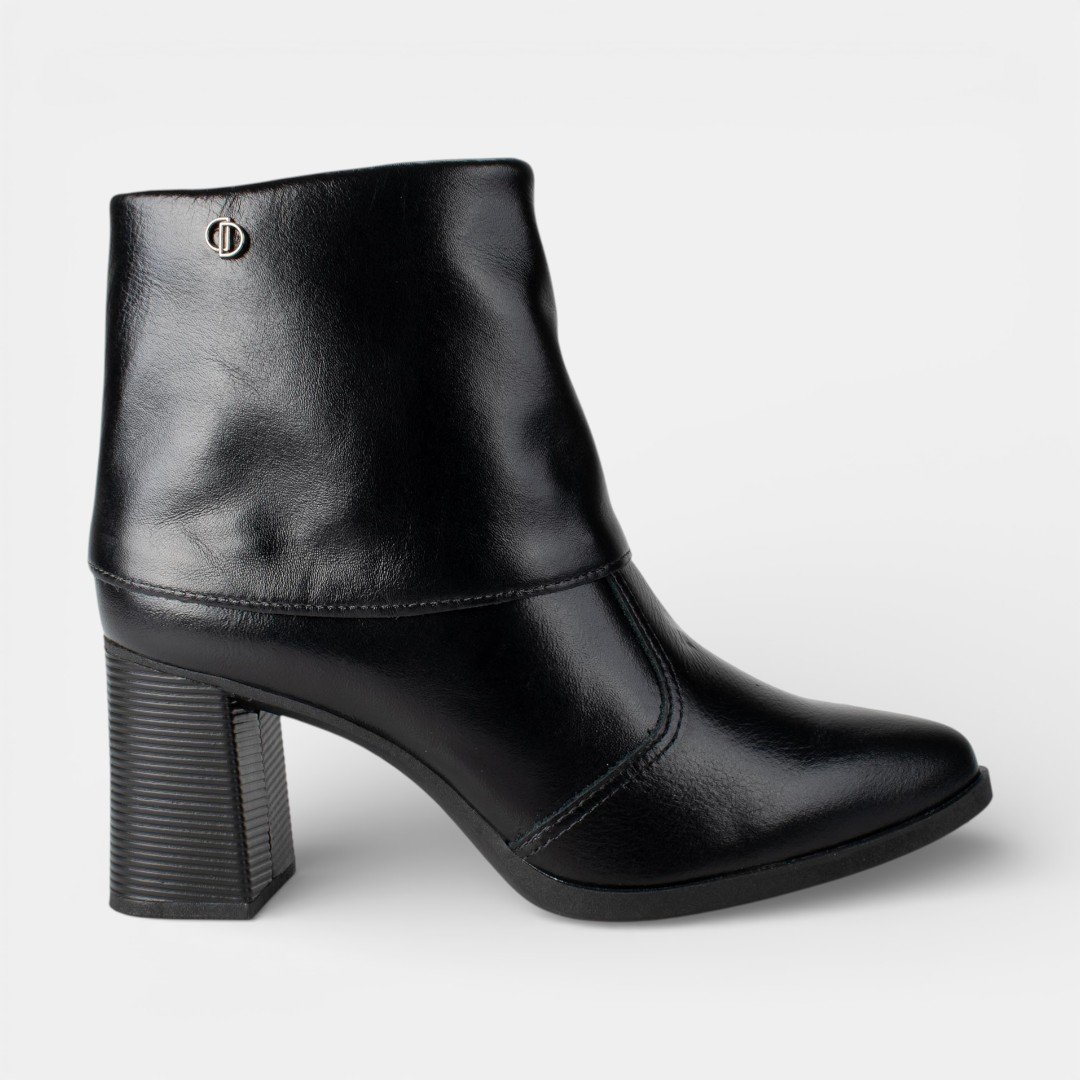 Bota Dakota Capa Cano Curto Salto Bloco Preta Preto