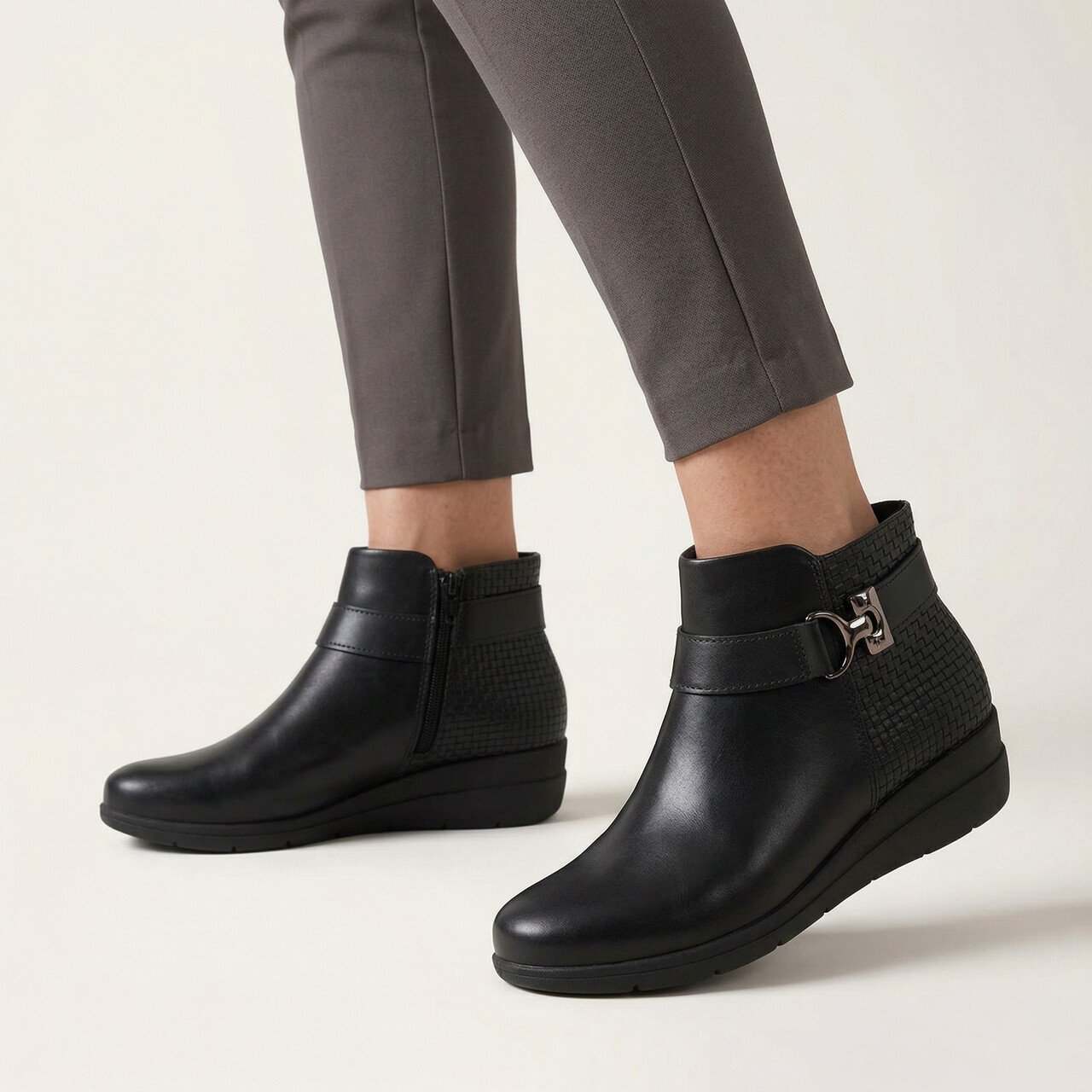 Bota Modare Anabela Cano Curto Preta Preto